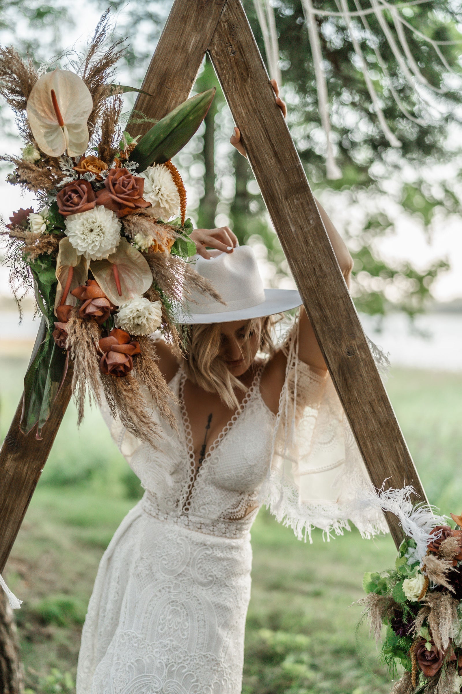 White Lily White Wool Felt Fedora Hat For Women - Reverie Hats