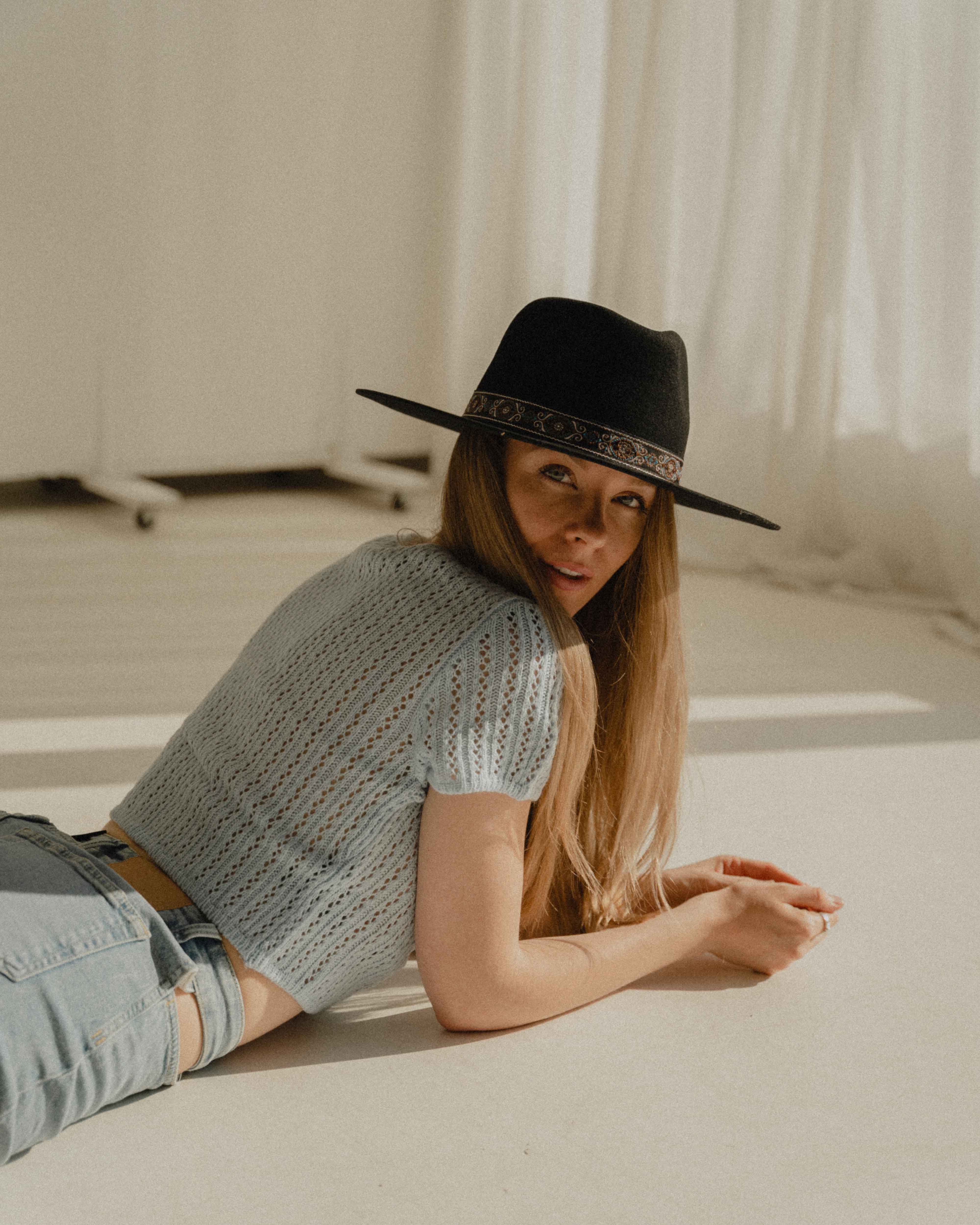 Black Rancher | Boho Stiliaus Juoda Skrybėlė Moterims - Reverie Hats